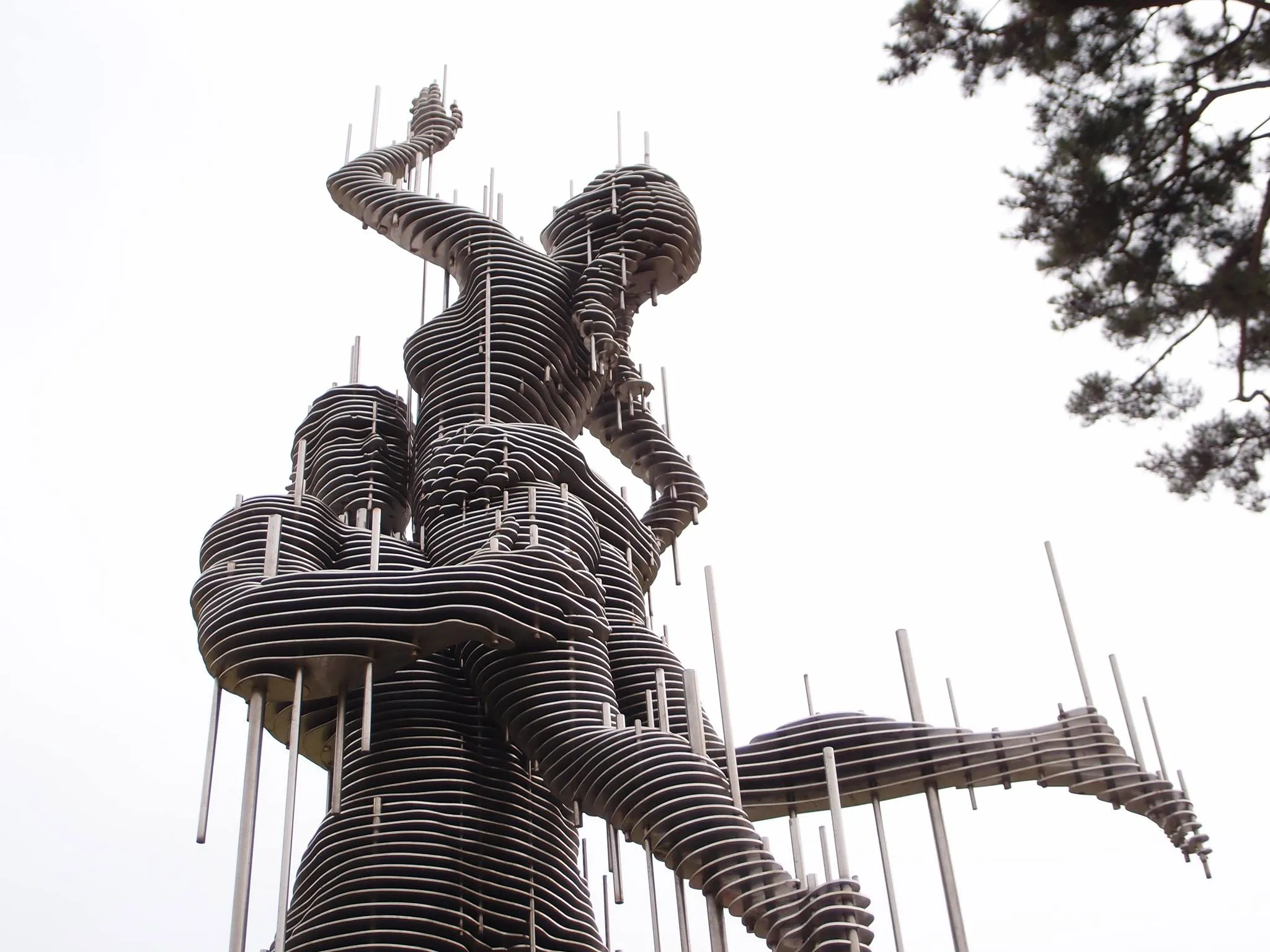 Sculpture en métal tranché - Park Chan-girl | L'artboratoire